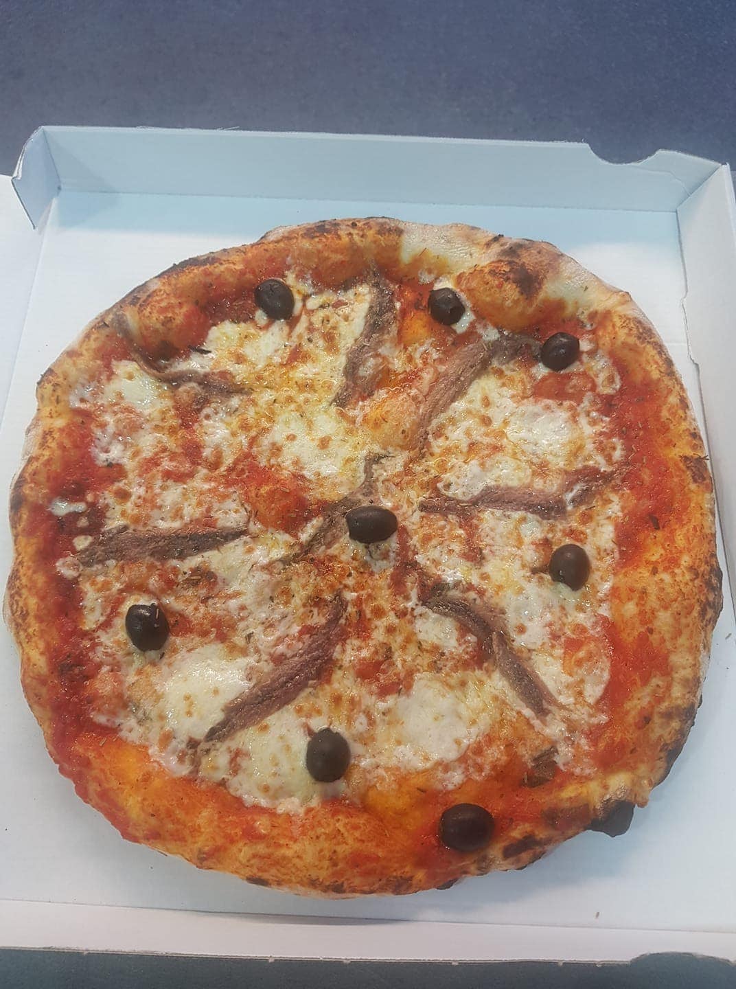 Pizza Délice à Decines Charpieu - menu et photos