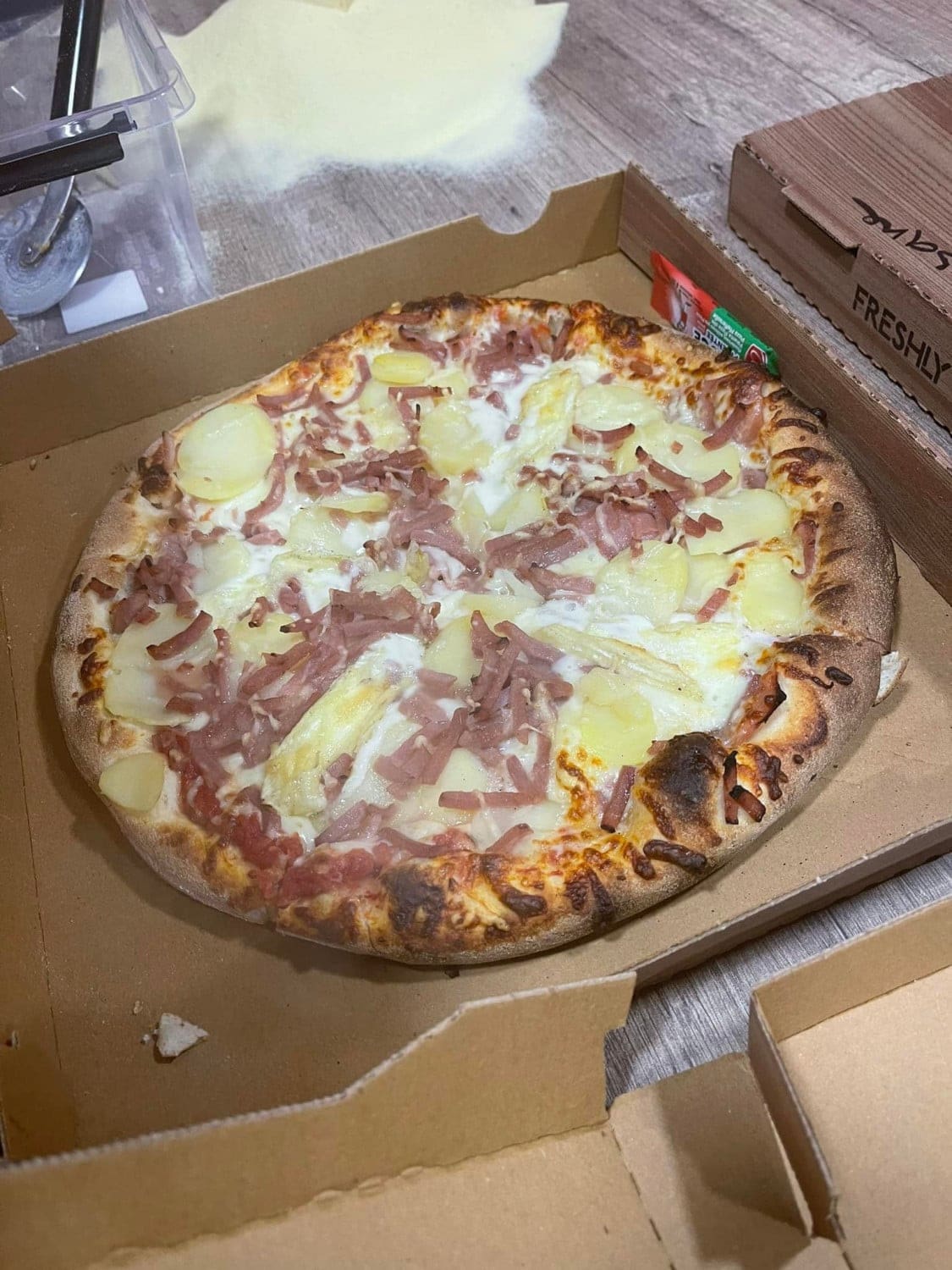 Pizza Land à Saint Leonard De Noblat - menu et photos